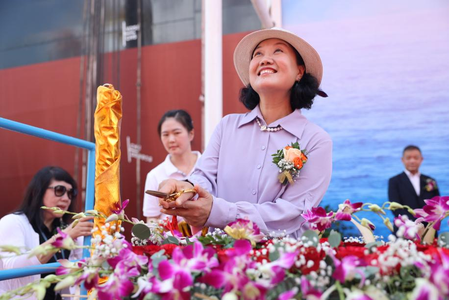 又一艘! 新船命名：东方勇士轮！ - 苏美达船舶官网